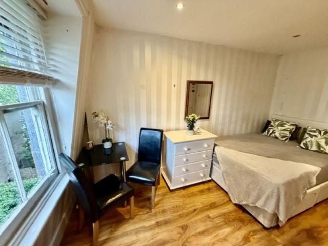 Matheson Road, London W14, 1 bed flat to rent, £800 pcm | PrimeLocation