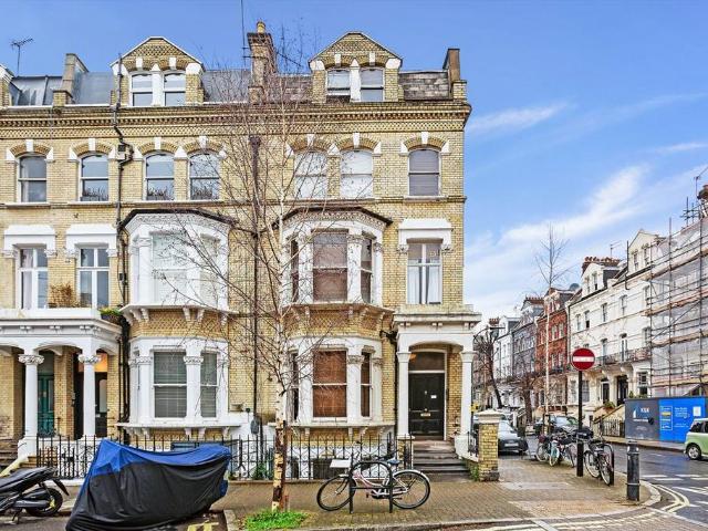 Matheson Road, London W14 2 bed flat to rent £3,100 pcm £715 pw