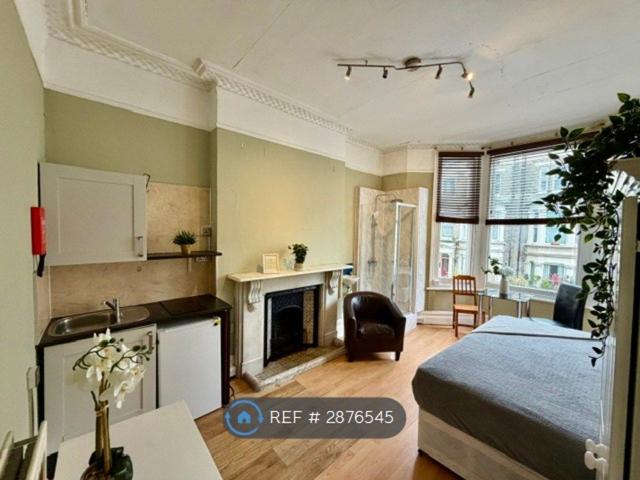 Matheson Road, London W14, Room to rent, £780 pcm | PrimeLocation