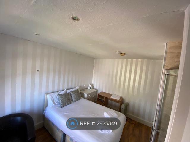 Matheson Road, London W14, Room to rent, £800 pcm | PrimeLocation