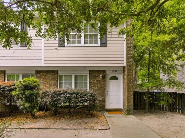 Mathis Ferry Rd, Mount Pleasant, Condo For Sale