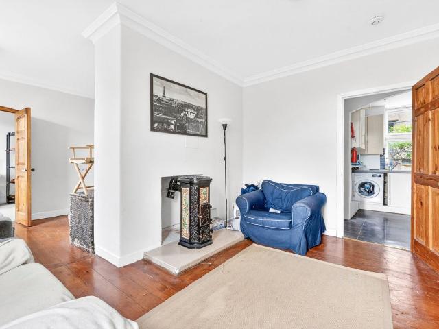 Matilda House, St. Katharines Way E1W, 3 bed flat to rent, £3,200 pcm | PrimeLocation