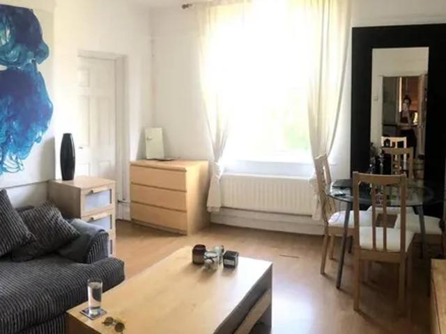 Matilda House, St. Katharine's Way, Tower Hill, London, E1W 1UE, United Kingdom | 3 bed apartment for rent #167492273 | Rentberry