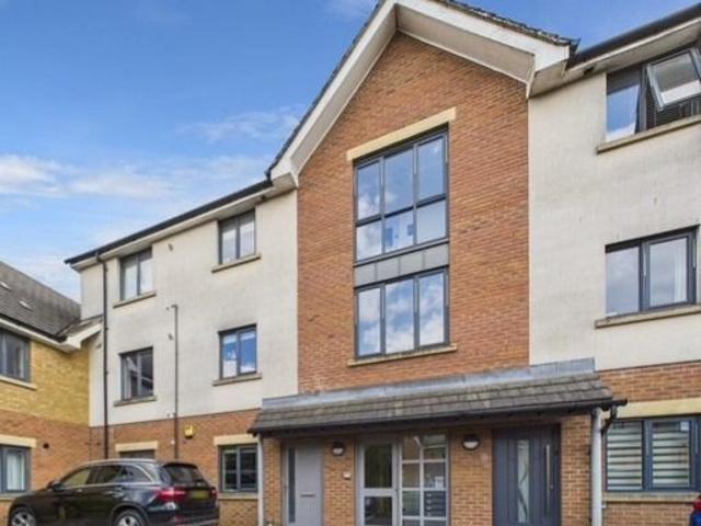 Matis House, Queensway, Hemel Hempstead HP2, 2 bed maisonette to rent, £1,600 pcm | PrimeLocation