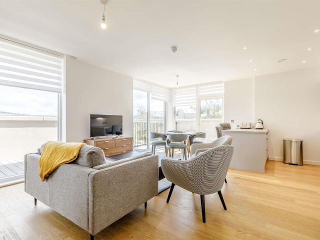 Matlock Spa Road, Matlock DE4, 2 bed flat to rent, £1,600 pcm | PrimeLocation