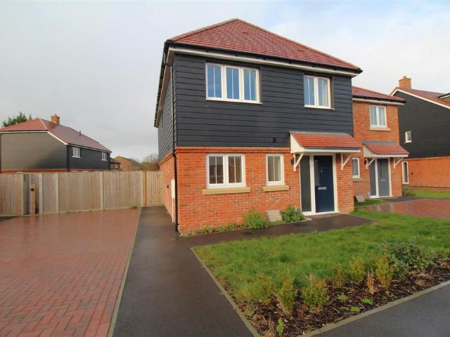 Maude Close, New Romney TN28 3 bed house to rent £1,675 pcm £387 pw