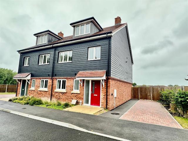 Maude Close, New Romney TN28, 4 bed terraced house to rent, £1,850 pcm | PrimeLocation