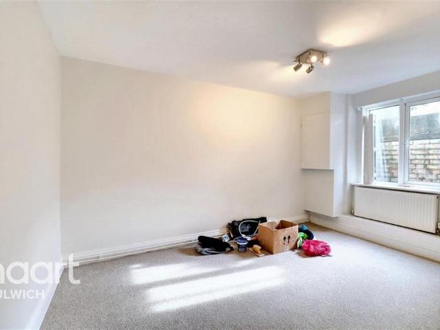 Maude Road, Camberwell 1 bed flat to rent £1,750 pcm £404 pw