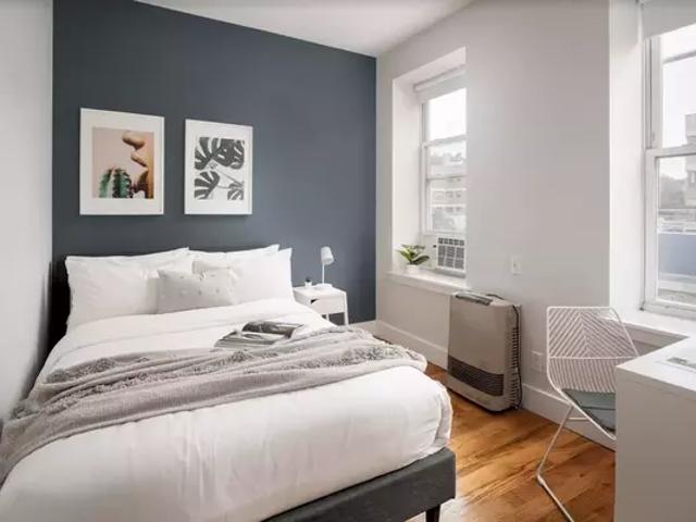 Maujer St #204