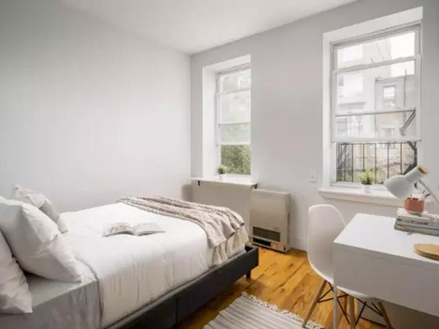 Maujer St #572