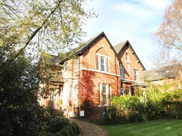 Mauldeth Close, Cheadle, SK4 3NB, United Kingdom | 2 bed apartment for rent #166978473 | Rentberry