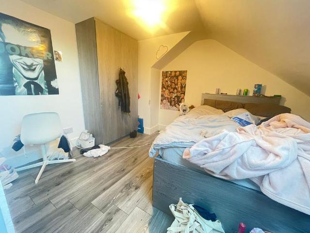 Mauldeth Road, Manchester M20 5 bed semi detached house to rent £2,925 pcm £675 pw