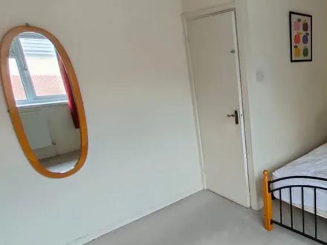 Mauritius Road, London, SE10 0EF, United Kingdom | Room for rent #167381186 | Rentberry