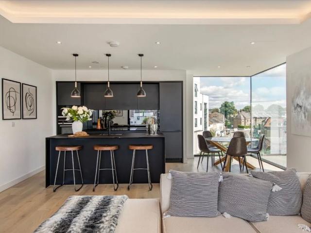 Maury Road, London N16, 3 bed flat to rent, £3,850 pcm | PrimeLocation