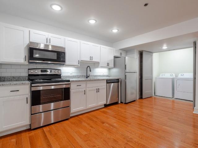 Maven @ 806 1 Bedroom Apartment for Rent at 806 E Chestnut St, Louisville, KY 40204 Phoenix Hill