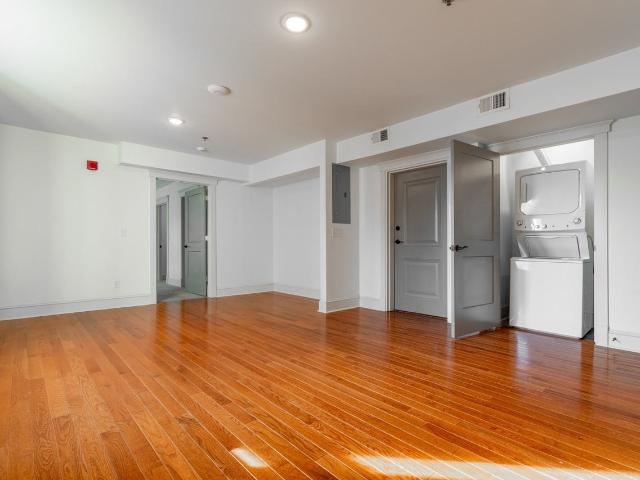 Maven @ 806 2 Bedroom Apartment for Rent at 806 E Chestnut St, Louisville, KY 40204 Phoenix Hill
