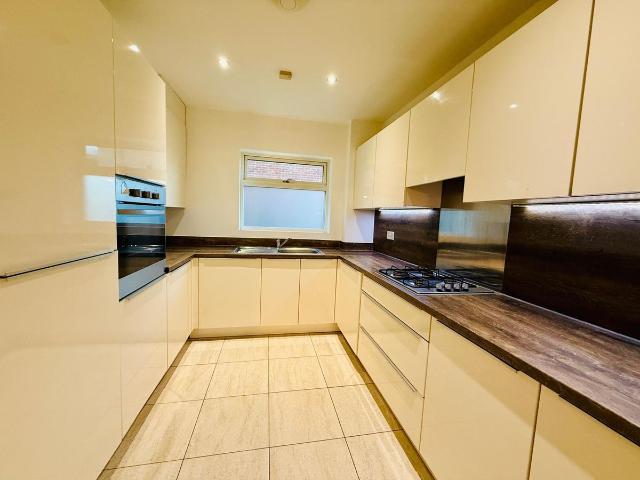 Maven Court, Sudbury Hill, Harrow HA1, 2 bed flat to rent, £2,000 pcm | PrimeLocation