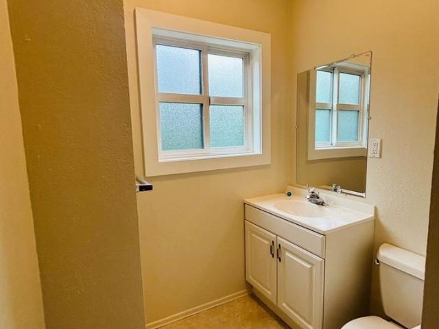 Mavis Apartments 3 Bedroom Apartment for Rent at 3638 Meridian Ave N, Seattle, WA 98103 Wallingford
