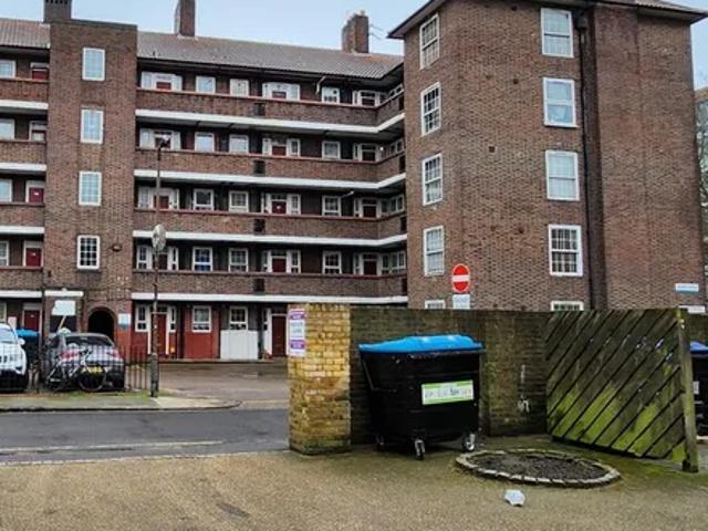 Mawbey House, Old Kent Road, London, SE1 5JH, United Kingdom | 3 bed apartment for rent #166562046 | Rentberry
