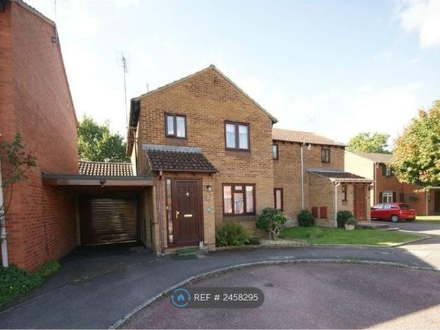 Mawbray Close, Reading RG6, 3 bedroom semi detached house to rent 70082720 | PrimeLocation
