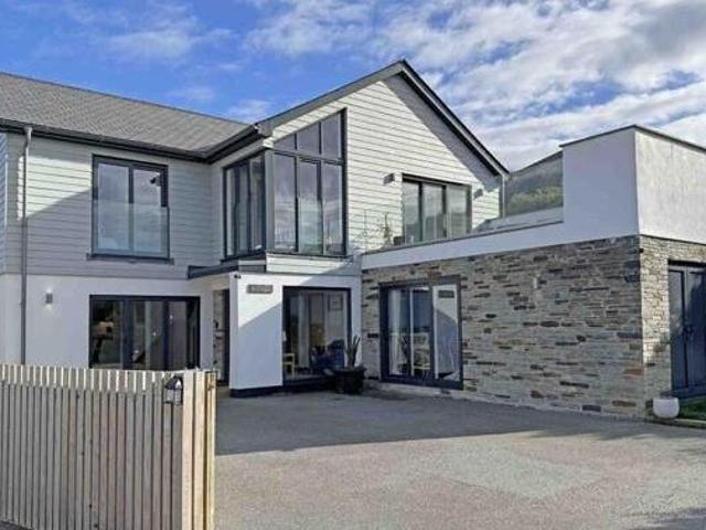 Mawgan Porth, Newquay, 4 Bedroom Detached