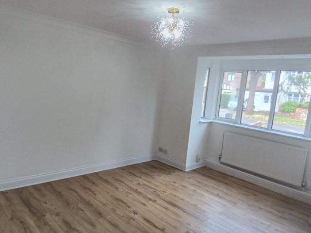 Mawney Road, Romford RM7, 1 bed flat to rent, £1,500 pcm | PrimeLocation