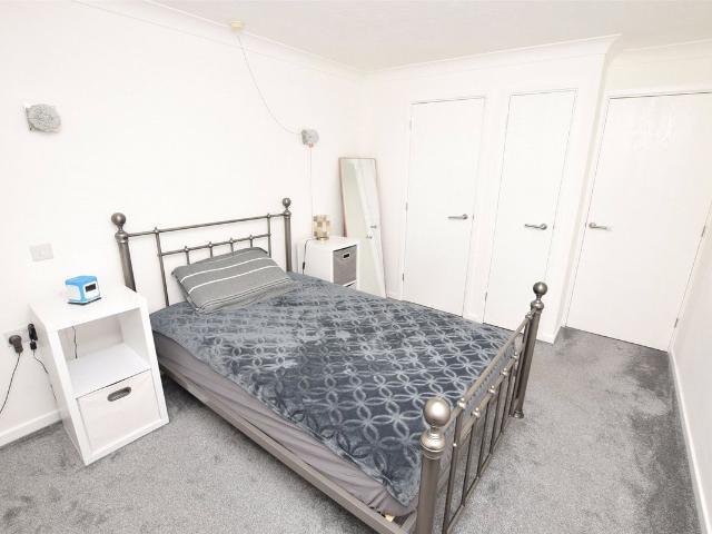 Mawney Road, Romford RM7, 1 bed flat to rent, £1,300 pcm | PrimeLocation