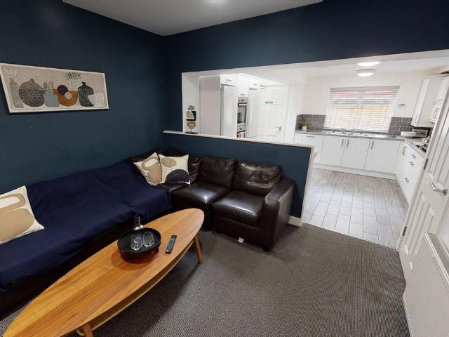 Maxton Road Room 3