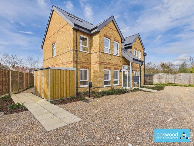 Maxwell Mews, Egham TW20, Studio to rent, £1,250 pcm | PrimeLocation