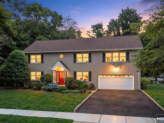Maxwell Pl, Ridgewood, Home For Sale