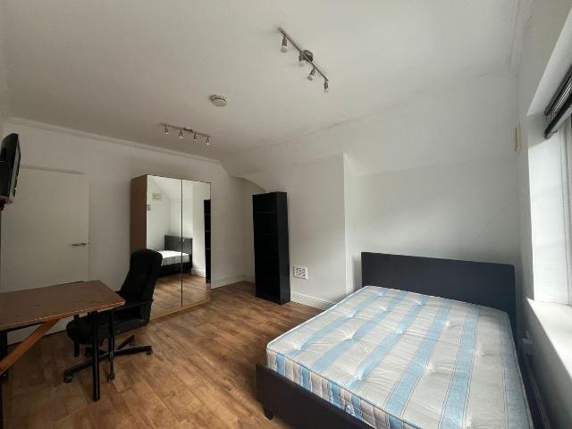 Maxwell Road, Northwood HA6, 1 bed flat to rent, £1,050 pcm | PrimeLocation