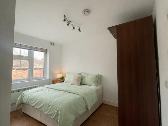Maxwell Road, Northwood HA6, Studio to rent, £995 pcm | PrimeLocation