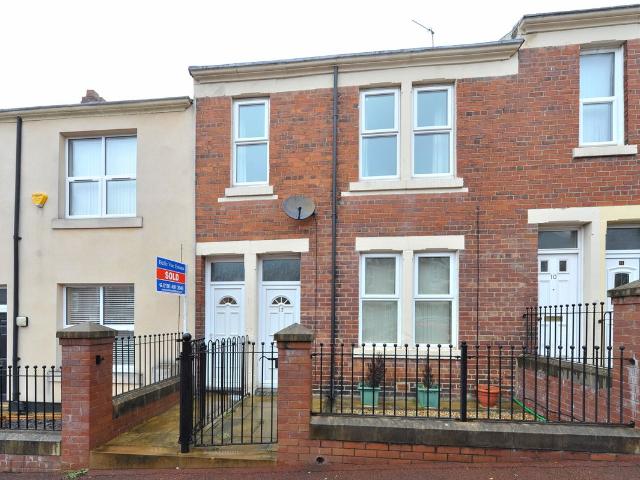 Maxwell Street, Gateshead NE8, 2 bed flat to rent, £575 pcm | PrimeLocation