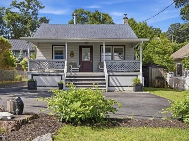 Maxim Dr, Hopatcong, Home For Sale