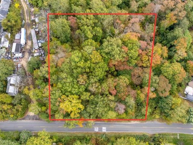 Maxim Southard Rd, Howell, NJ 07731