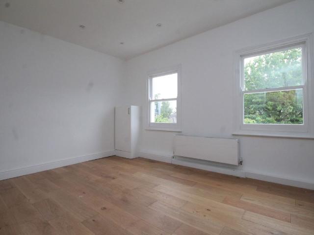 Mayton Street, Islington N7, 2 bed flat to rent, £2,405 pcm | PrimeLocation