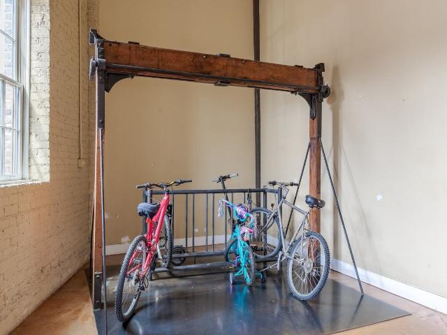 Mayton Transfer Lofts 1 Bedroom Apartment for Rent at 250 E Bank St, Petersburg, VA 23803