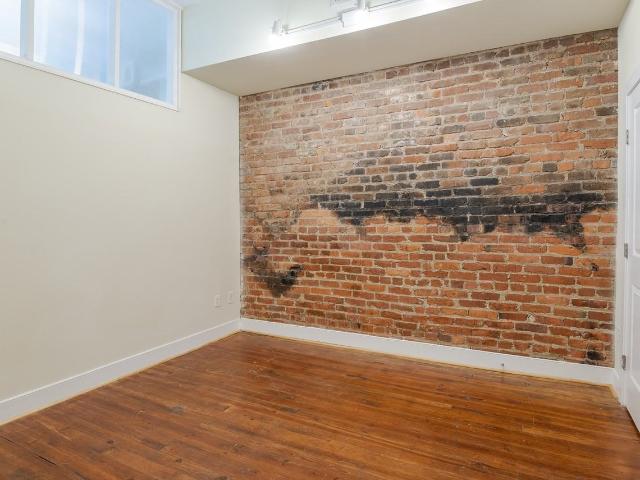 Mayton Transfer Lofts 1 Bedroom Apartment for Rent at 250 E Bank St, Petersburg, VA 23803