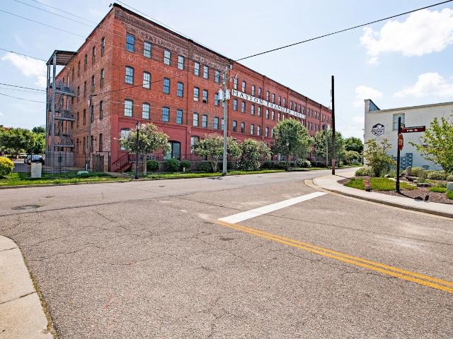 Mayton Transfer Lofts 1 Bedroom Apartment for Rent at 250 E Bank St, Petersburg, VA 23803