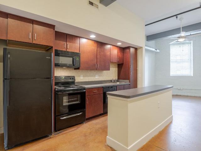 Mayton Transfer Lofts 1 Bedroom Apartment for Rent at 250 E Bank St, Petersburg, VA 23803