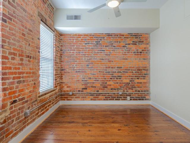 Mayton Transfer Lofts 1 Bedroom Apartment for Rent at 250 E Bank St, Petersburg, VA 23803