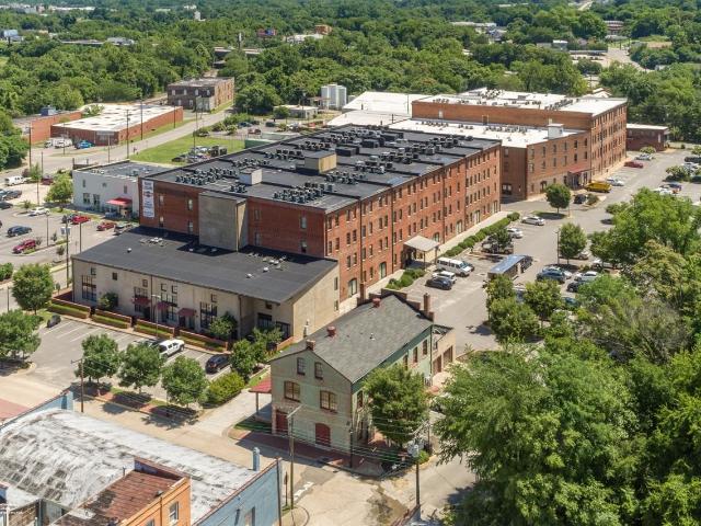 Mayton Transfer Lofts 2 Bedroom Apartment for Rent at 250 E Bank St, Petersburg, VA 23803