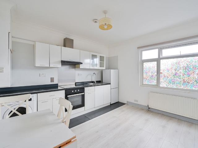 Mayville, Ilford IG1, 2 bed flat to rent, £1,750 pcm | PrimeLocation