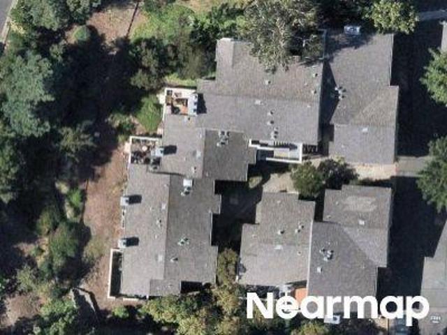 Maywood Ln