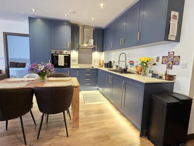 May House, 73 89 Sydney Road. 2 bed flat to rent £1,850 pcm £427 pw