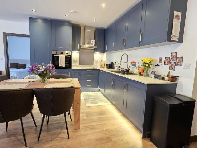 May House, 73 89 Sydney Road, Watford, Hertfordshire WD18, 2 bed flat to rent, £1,850 pcm | PrimeLocation