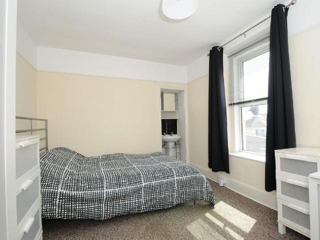 May Terrace, St Judes PL4, Room to rent, £475 pcm | PrimeLocation