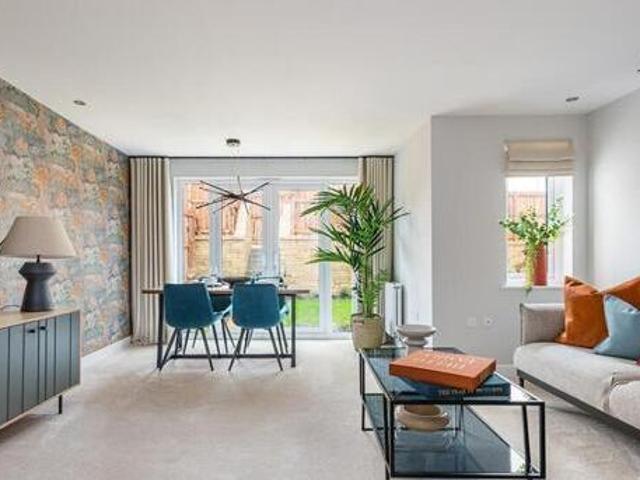 Maybury Road, Maybury, 3 Bedroom Terraced