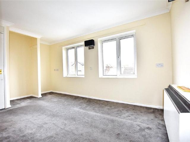 Mayday Road, Thornton Heath, CR7 Studio to rent £1,000 pcm £231 pw