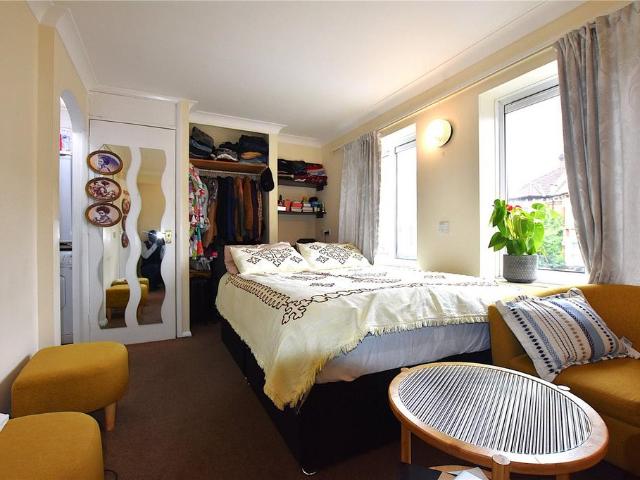 Mayday Road, Thornton Heath, CR7 Studio to rent £1,000 pcm £231 pw